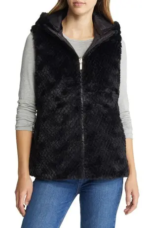 Gallery Reversible Vest With Removable Hood - Black
