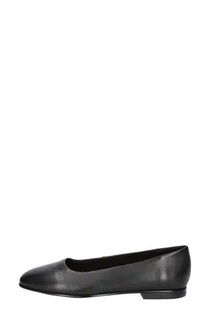 BELLA VITA Kimiko Flat - Black Leather