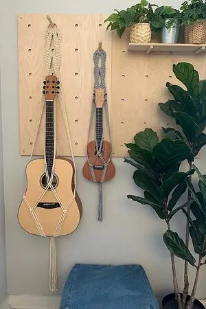 I WOULD RATHER KNOT Macrame Ukulele Hanger - Grey