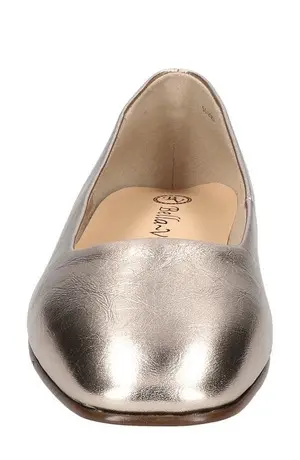 BELLA VITA Kimiko Flat - Champagne Leather