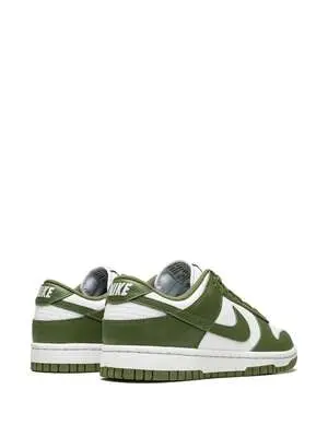 Nike Dunk Low Sneakers