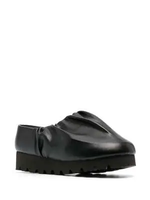 YUME YUME Camp Puffy Slippers