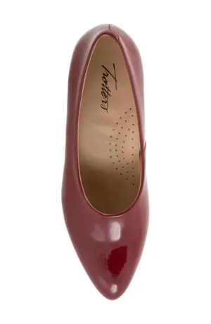 Trotters Kimber Kitten Heel Pump - Sangria Patent