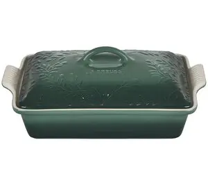 LE CREUSET Olive Branch Collection Heritage Cov Red Casserole - One-color