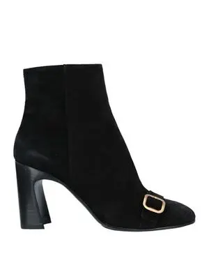 Tod's Round Toe Booties