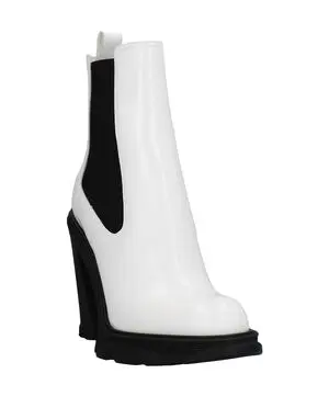 Alexander McQueen Leather Chelsea Boots