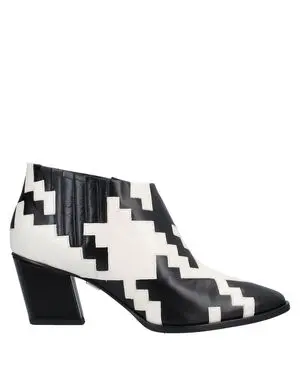 ROGER VIVIER Ankle Boots Size Leather