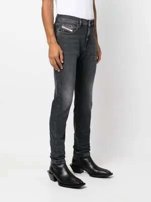 DIESEL® 2019 D-strukt Slim-fit Jeans