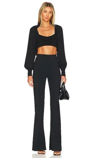 L'academie Farrah Shrug