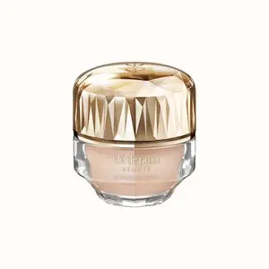 CLE DE PEAU BEAUTE The Foundation Spf 22 Light Ocher