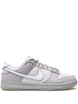 Nike Dunk Low Sneakers