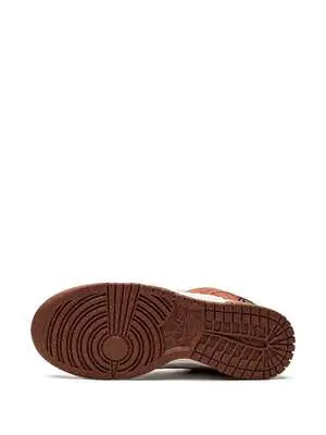 Nike Dunk Low Retro Sun Club Sneakers - White