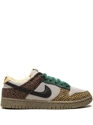 Nike Dunk Low Safari Golden Moss Sneakers - Brown