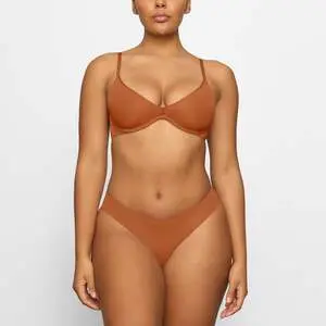 SKIMS Weightless Scoop Bra - Bronze