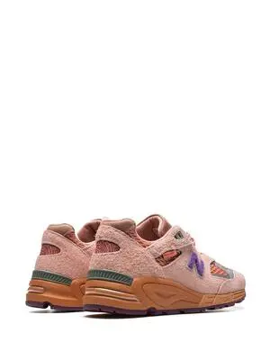 NEW BALANCE X Salehe Bembury 990v2 Sneakers - Pink