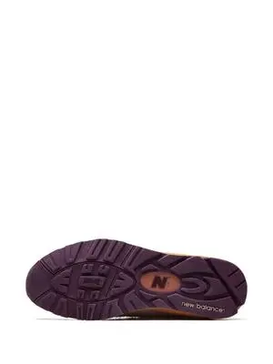 NEW BALANCE X Salehe Bembury 990v2 Sneakers - Pink