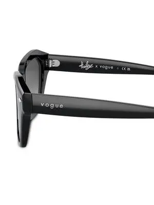 VOGUE EYEWEAR Square Frame Sunglasses