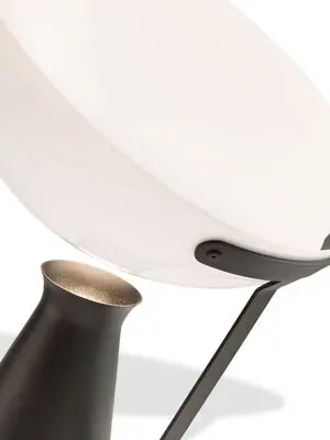 KARAKTER Aida Curved Lamp