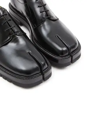 MAISON MARGIELA Tabi Leather Derby Shoes - Black