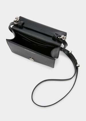 Popular designer shoulder bags for women | Editorialist
