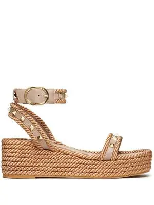 Valentino Garavani Rockstud Flatform Sandals - Neutrals