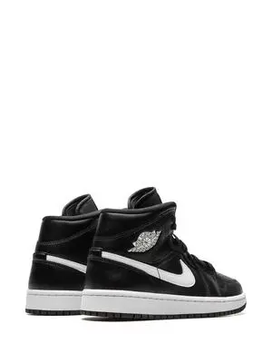 JORDAN Air 1 Mid Sneakers - Black