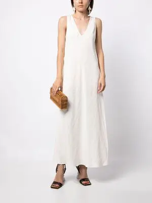 Voz V-neck Maxi Dress - White