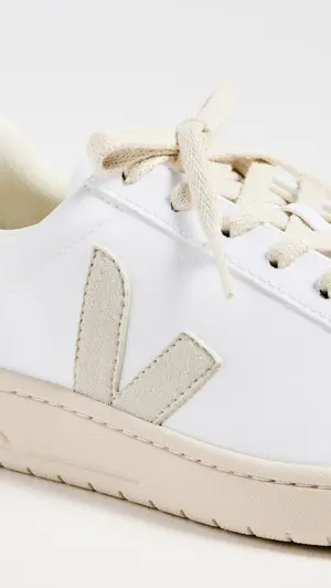 VEJA Urca Sneakers - White/natural