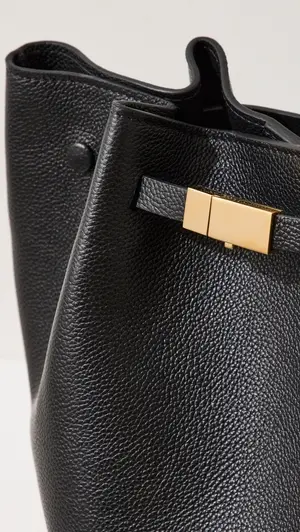 DEMELLIER Bucket Bag