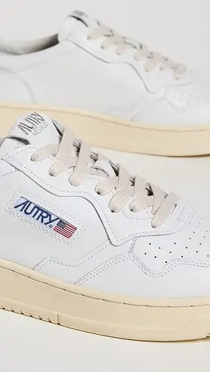 AUTRY Medalist Low-top Sneakers - White/black