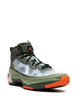 JORDAN X Undefeated Air 37 Flight Jacket Sneakers - Green