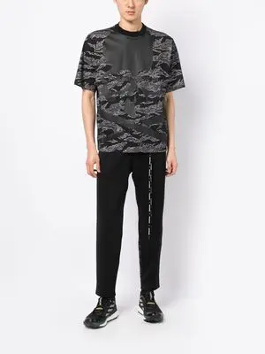 MASTERMIND WORLD Camouflage-print Short-sleeved T-shirt