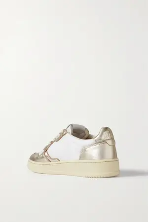 AUTRY Medalist Low Metallic Leather Sneakers - Gold