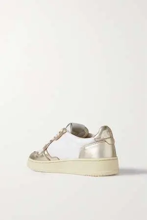 AUTRY Medalist Low Metallic Leather Sneakers - Gold