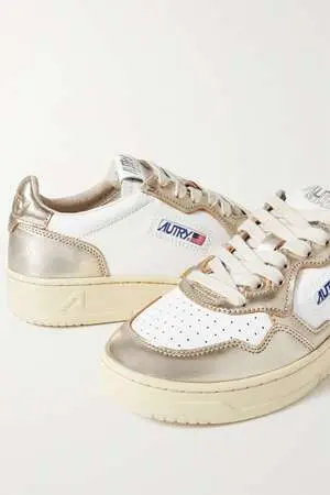 AUTRY Medalist Low Metallic Leather Sneakers - Gold