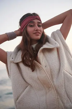 Free People Slam Dunk Silicone Grip Soft Headband Berry