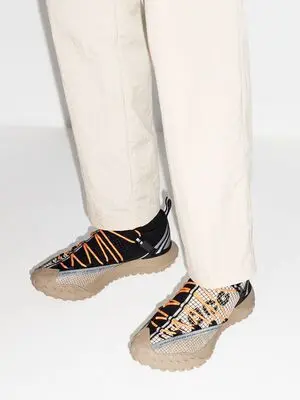 Nike Mountain Fly Low Fossil Stone/black Sneakers
