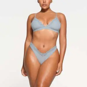SKIMS Dipped Thong | Black | Large | Fits Everybody Lace Denim