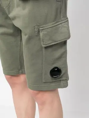 C.P. COMPANY Lens-detail Cargo Shorts - Green