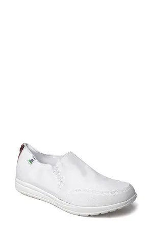 Minnetonka Expanse Slip-on Sneaker