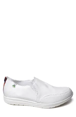 Minnetonka Expanse Slip-on Sneaker