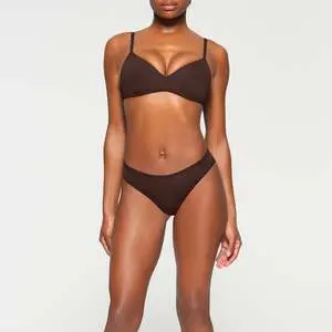 SKIMS Push Up Plunge Bra | Light Neutral | 30a | Wireless Form Espresso