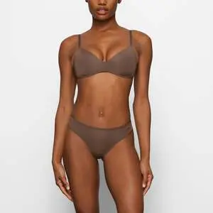 SKIMS Push Up Plunge Bra | Light Neutral | 30a | Wireless Form Oxide