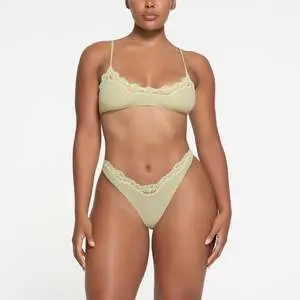 SKIMS Scoop Bralette | Black | 2xs | Fits Everybody Lace Sage