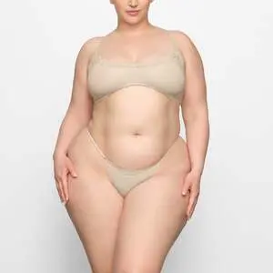SKIMS Scoop Bralette | Black | 2xs | Fits Everybody Lace Sand