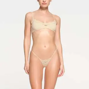 SKIMS Fits Everybody Lace String Thong Butter