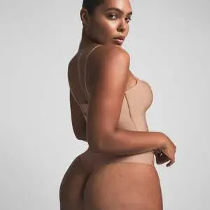 SKIMS Underwire Thong Bodysuit - Sienna