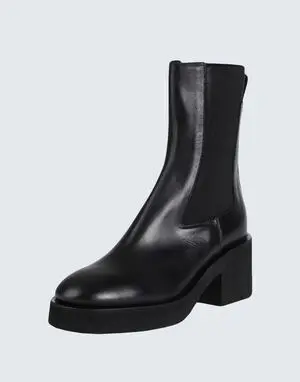 Arket Soft Leather Ankle Chelsea Boots