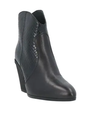 Hogan Leather Western Ankle Boots - Black