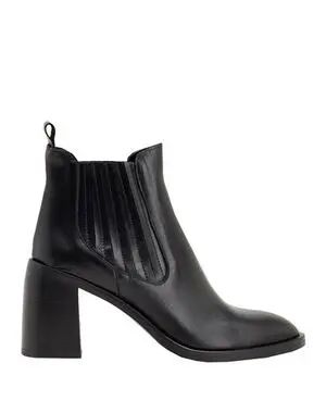 Women's Pull-On Leather Booties